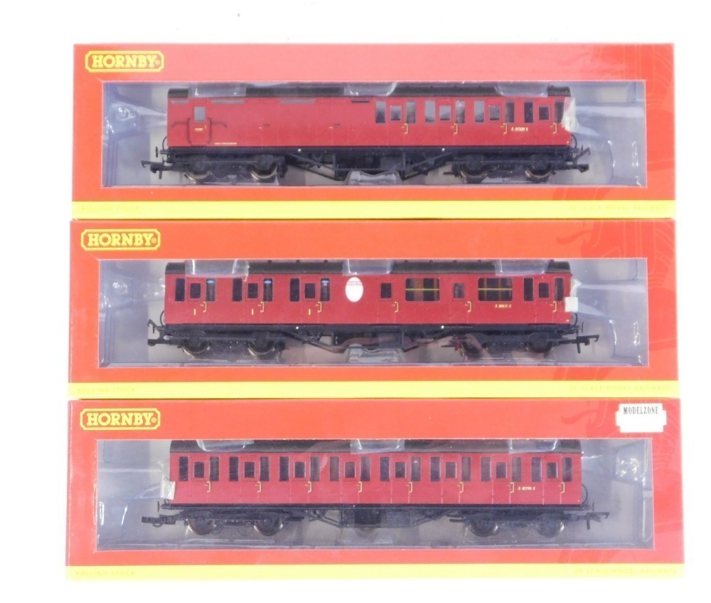 Three Hornby 00 gauge BR Thompson Suburban coaches, R4575, R4576 ...