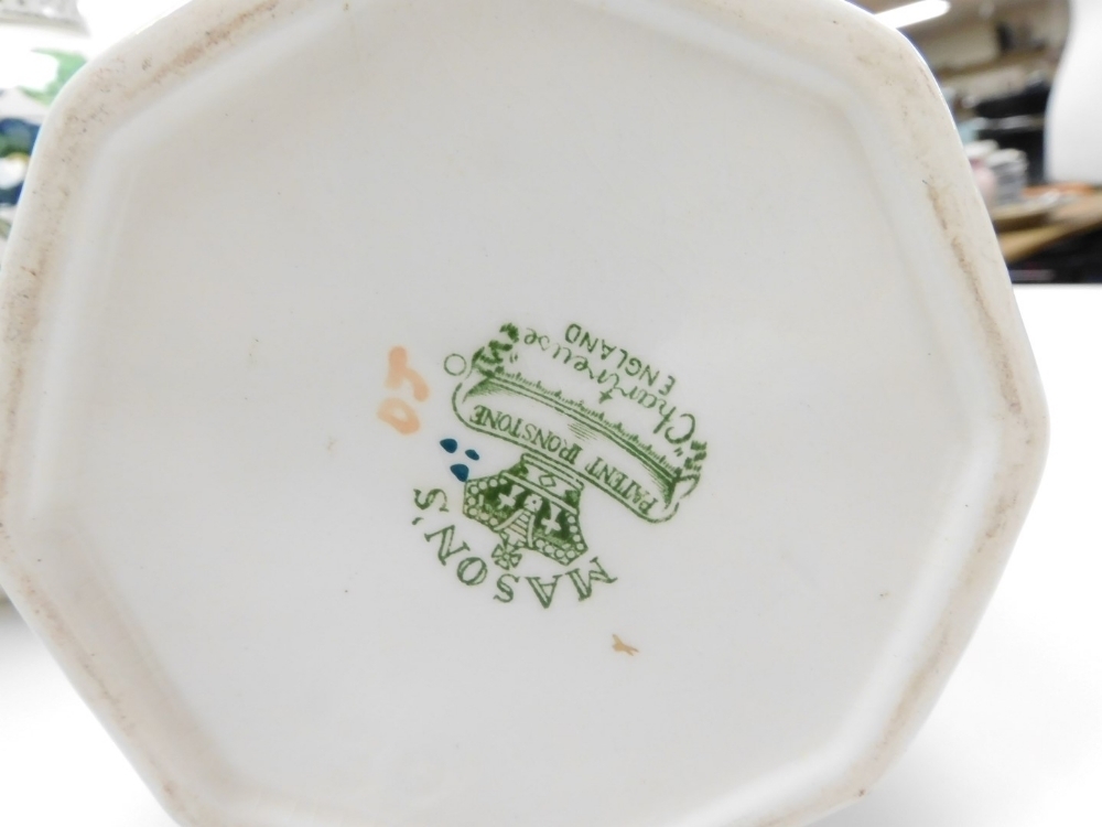 A group of Masons Ironstone, to include a Paynsley pattern ginger jar ...
