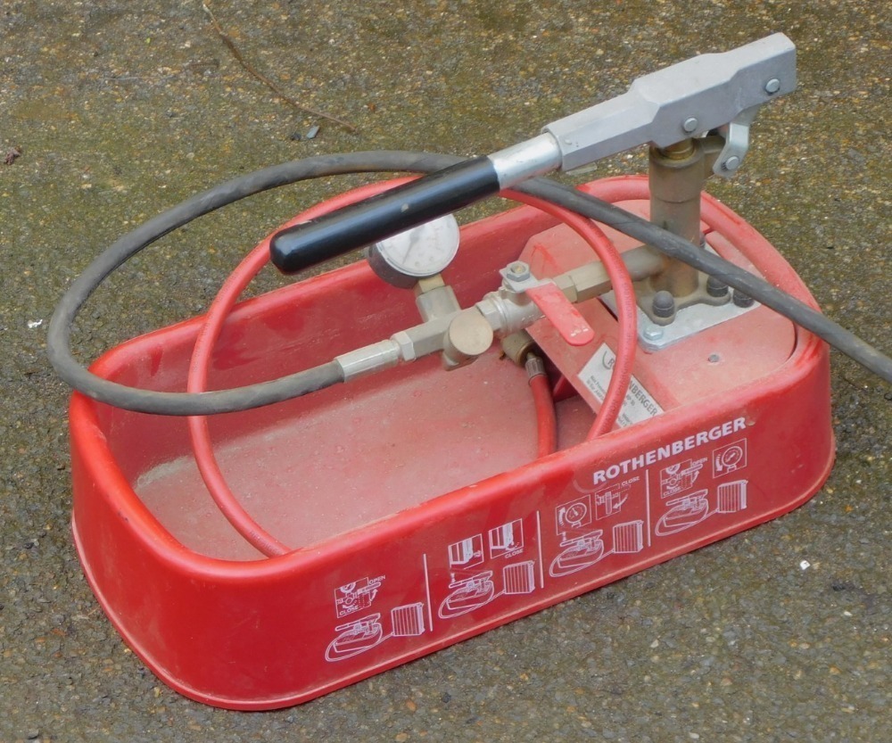 A Rothenberger pressure test pump RP30, type RP30, 30 bar, 440psi, 16 ...
