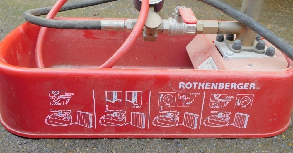 A Rothenberger pressure test pump RP30, type RP30, 30 bar, 440psi, 16 ...