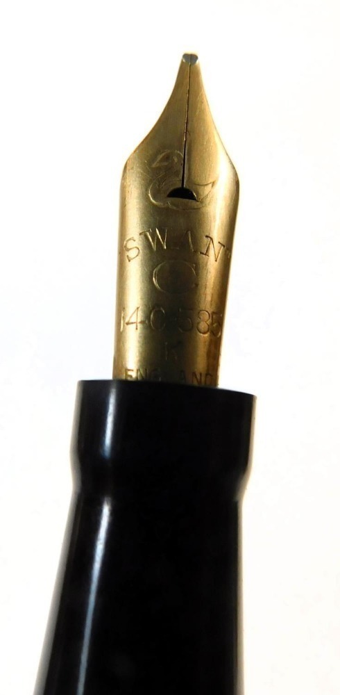 A Swan Calligraphy fountain pen, boxed.