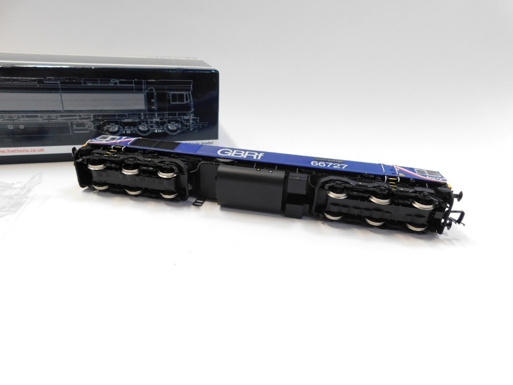 A Hattons Model Railways OO gauge Class 66 diesel locomotive, 66727 ...