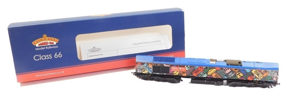 A Bachmann Branchline OO gauge Class 66 locomotive, 66718 Sir Peter ...