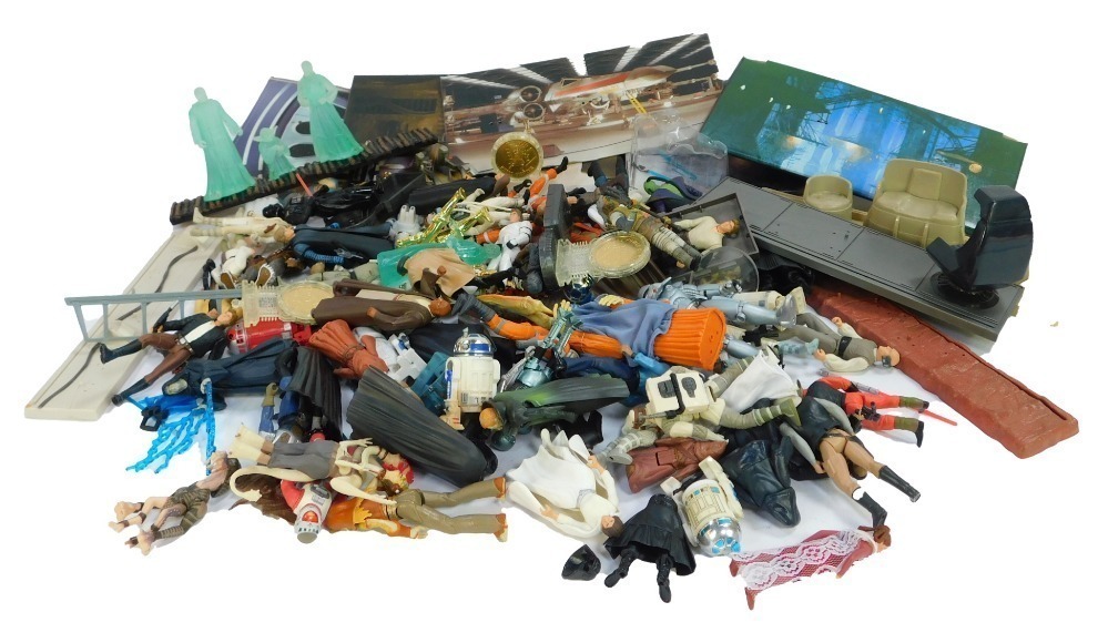 A group of late 1990s and early 2000s Hasbro Star Wars figures, to ...