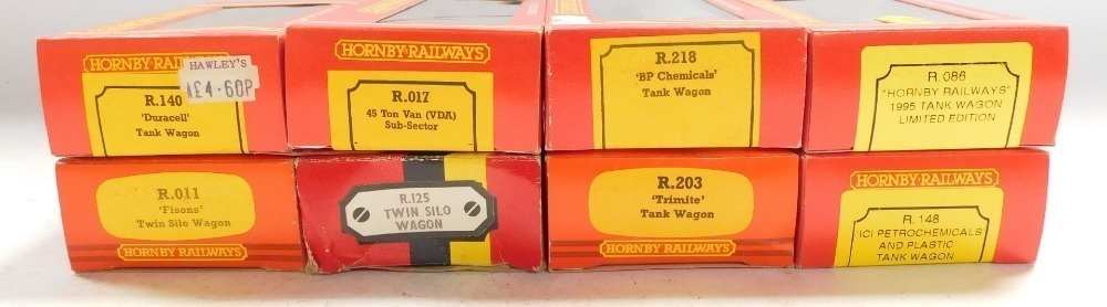 Hornby OO gauge rolling stock, including R125 twin silo wagon, R086 ...
