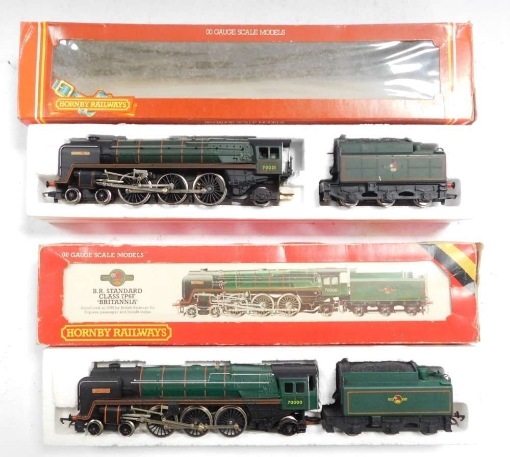 Hornby OO gauge locomotives, including R033 class 7MT locomotive ...