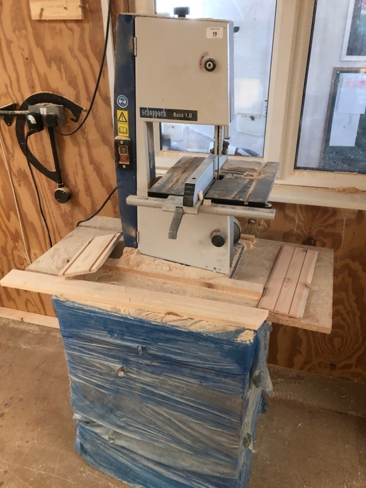 A Scheppach Basa 1.0 band saw, single phase. Note: VAT is payable on ...