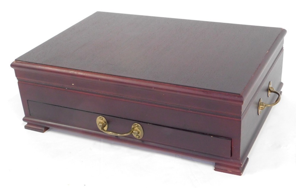 A Butler of Sheffield Heirloom Collection canteen of cutlery, for ...