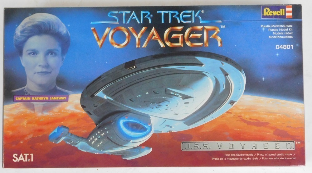 Various model kits, including Star Trek Voyager USS Voyager, Star Wars ...