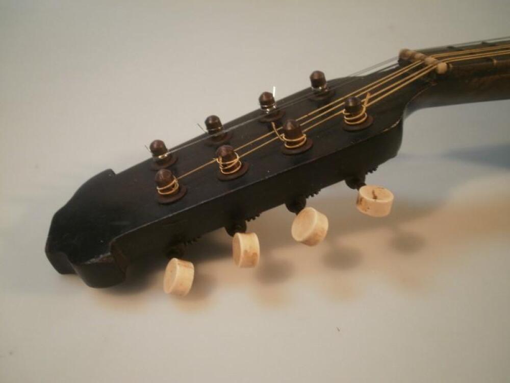 A Neapolitan mandolin by Francesco Perretti and Figli
