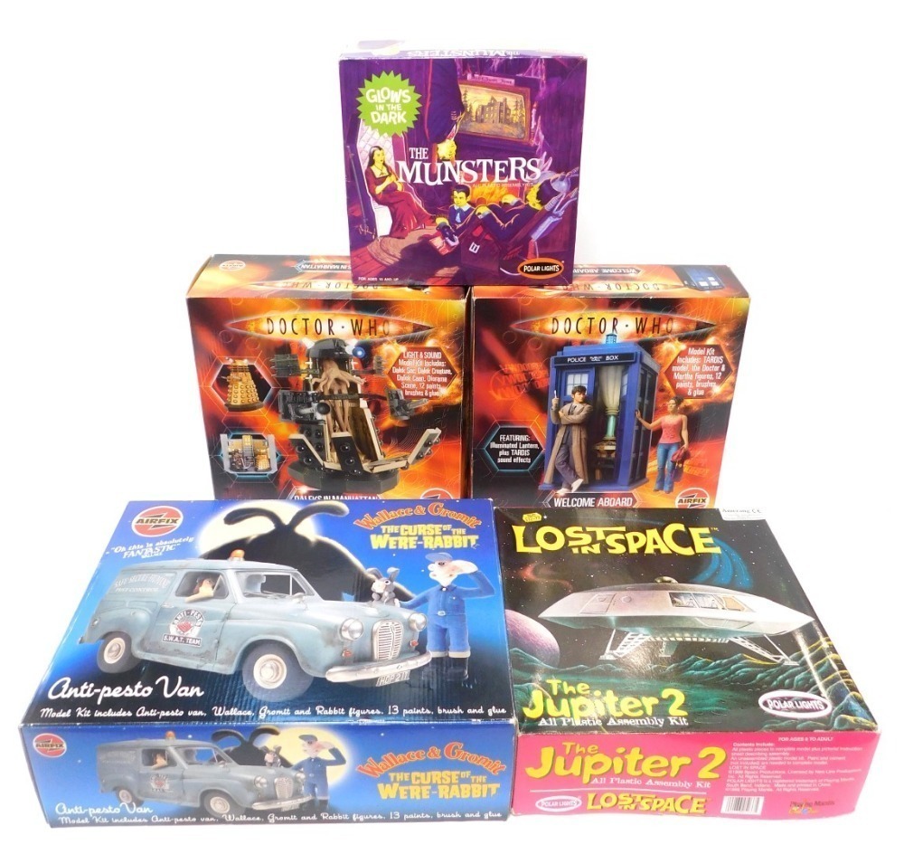 Polar Lights and Airfix model kits, comprising Wallace and Gromit The ...