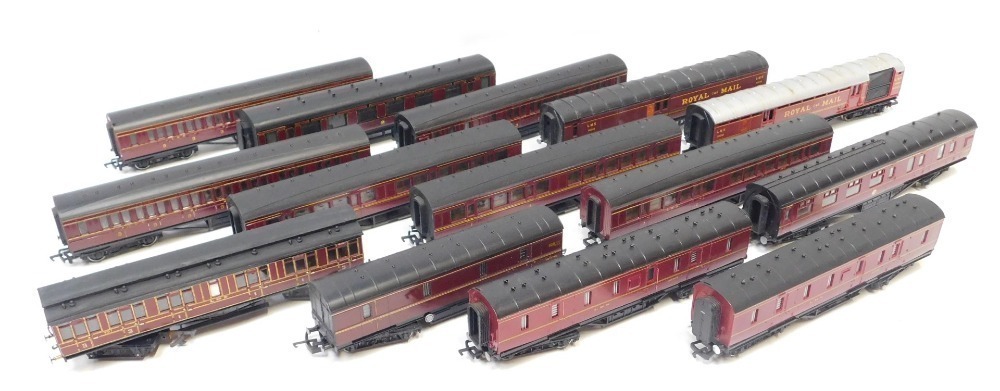 Hornby, Mainline and other OO gauge coaches, including brake coach ...