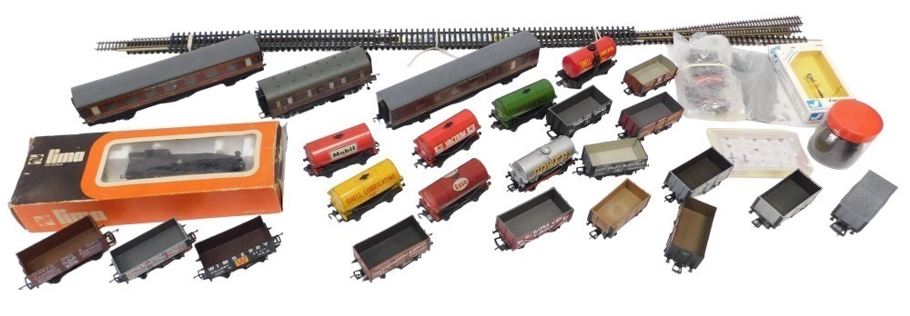 OO gauge and N gauge locomotive rolling stock and accessories ...