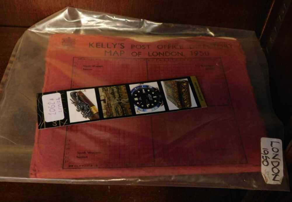 A Kelly's Post Office Directory map of London 1950.