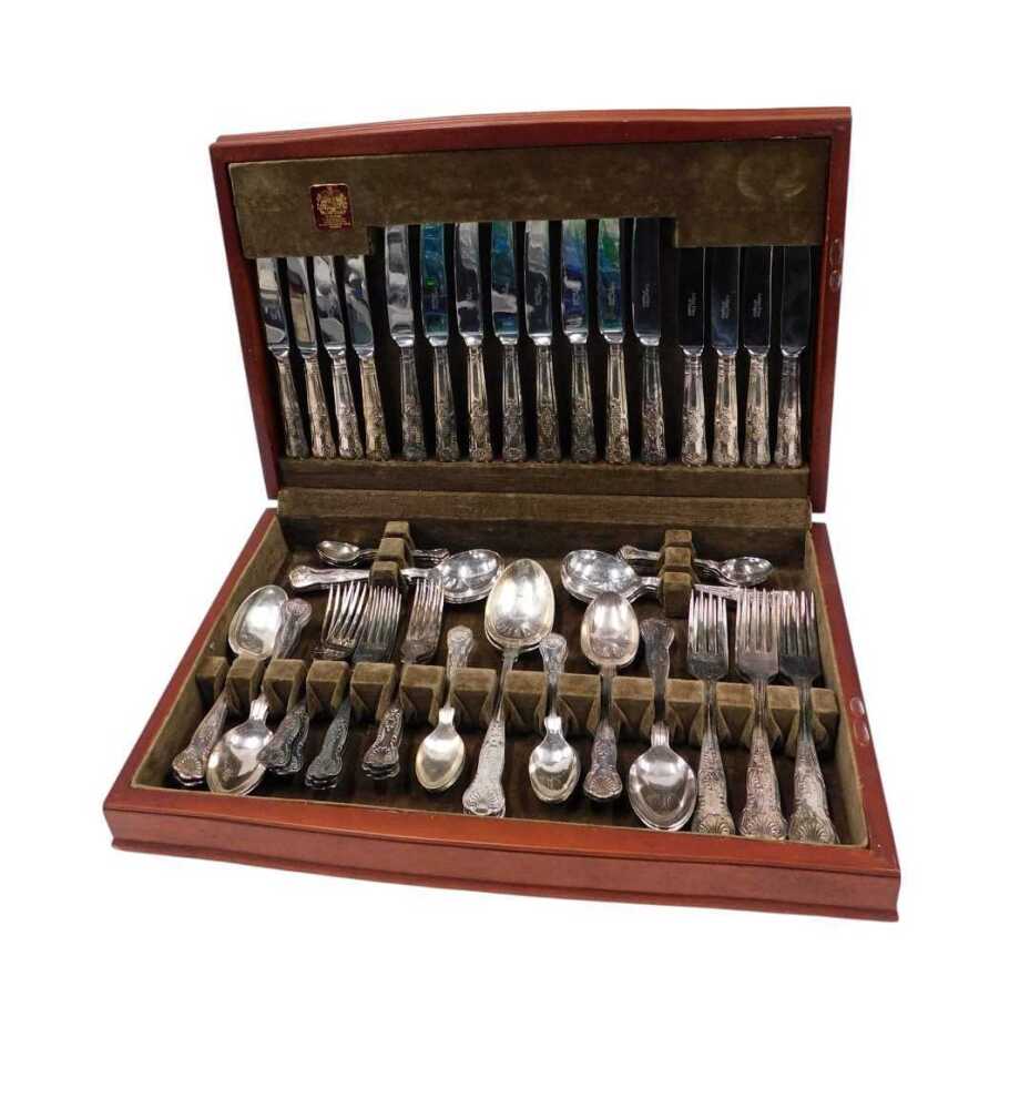 An Arthur Price canteen of cutlery.