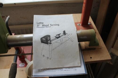 A Woodwise 5 speed wood lathe
