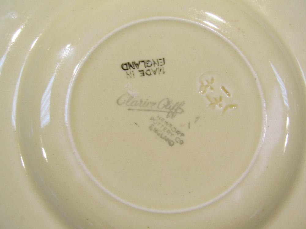 A 1930's Clarice Cliff late Art Deco Corolla pattern part service