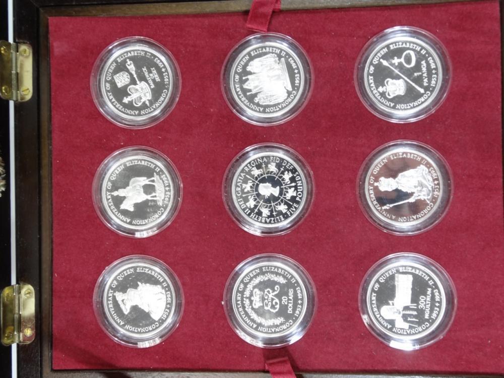 Queen Elizabeth II 40th Anniversary Coronation crown coin collection set
