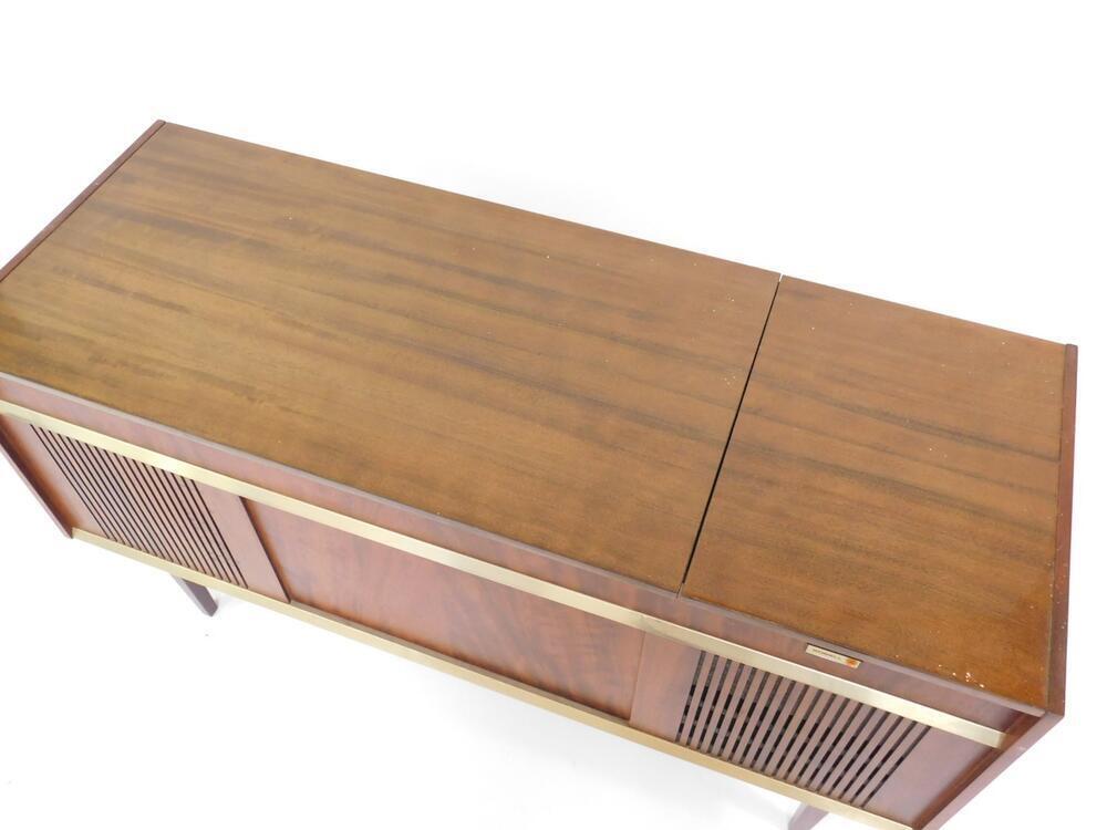 A vintage Sobell stereo radiogram, model no 1802, serial no 7875, 66cm ...
