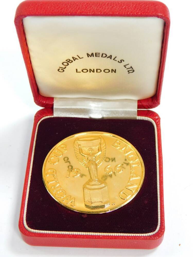 A Global Medals Limited World Cup 1966 commemorative medallion, gilt ...