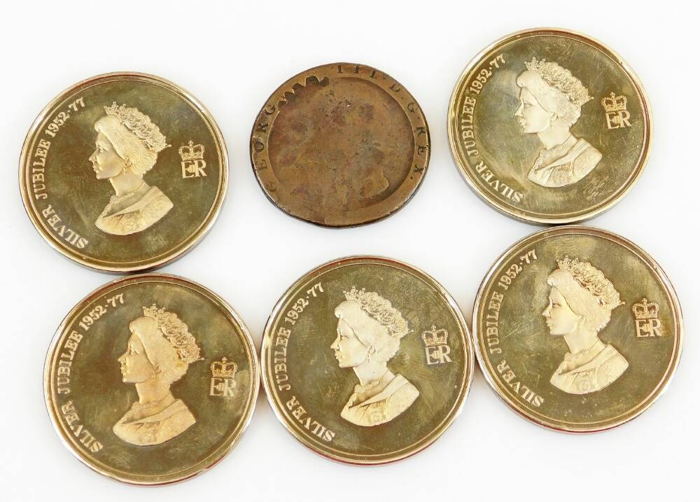 A Tower Mint 1977 cased silver jubilee coin set, showing various ...