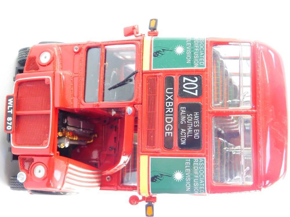 A Sun Star model of a Routemaster bus, limited edition, 2908, scale 1: ...
