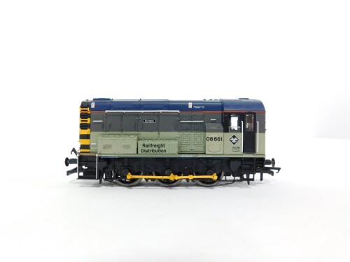 A Hornby OO gauge Class 08 Diesel locomotive, BR Railfreight, 08661 ...