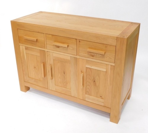 Oak sideboard 120cm wide store