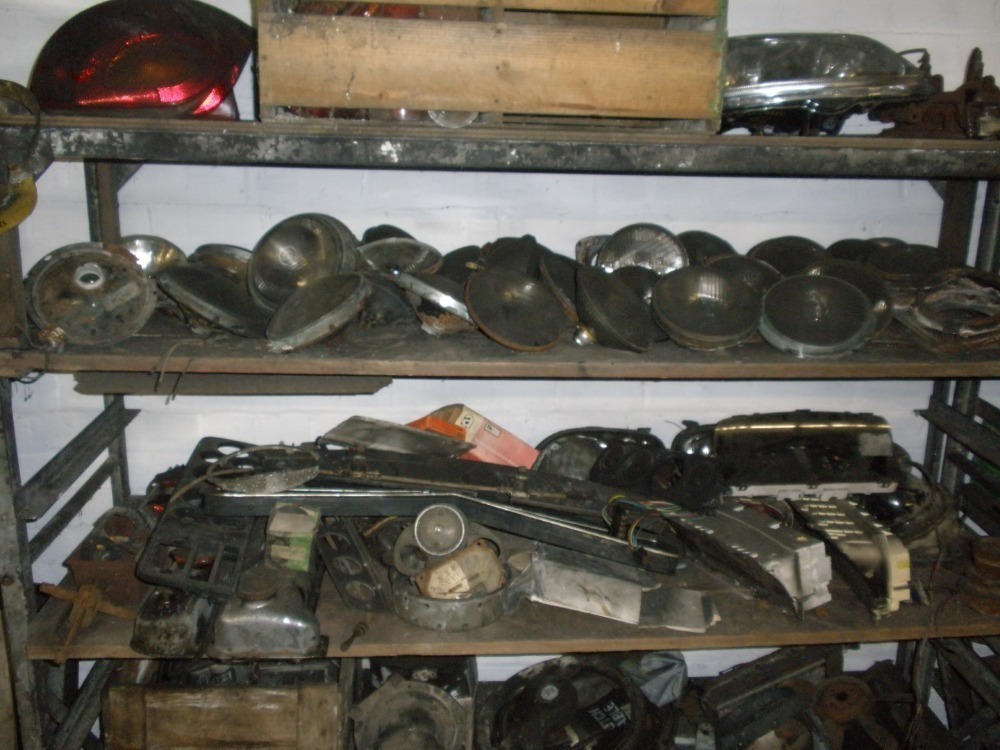 Classic car parts, comprising door mirrors mostly from cars of the ...