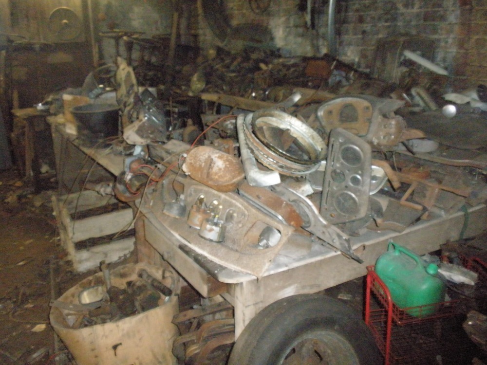 Vintage and collectors car parts and automobilia, comprising a huge ...
