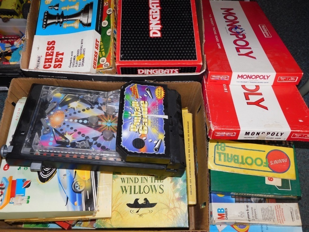Various toys and games, Dingbats, Chess set, pinball game, Wind in The ...