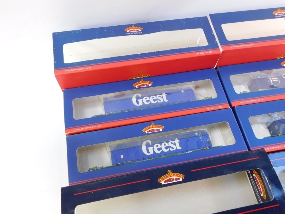 Bachmann OO gauge Intermodal Bogie wagons, including 37-314, 45ft ...