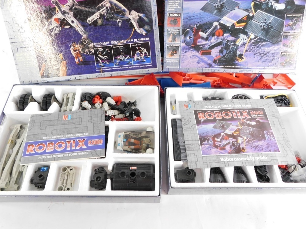 Two cased Robotix games, Battleship board game, Matchbox Hot Wheels ...