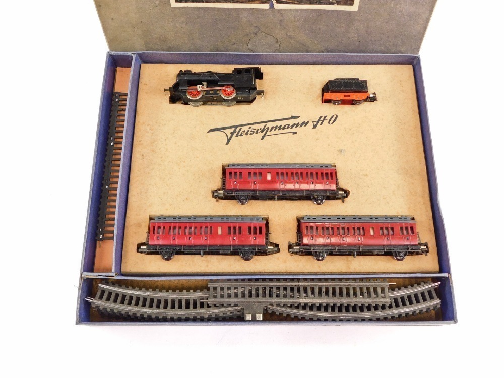A Fleischmann HO gauge train set, comprising an 0-4-0 locomotive and ...