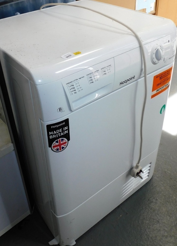 A Hotpoint 7kg tumble dryer, FETC70. Lots 2501 to 2529 are available to ...