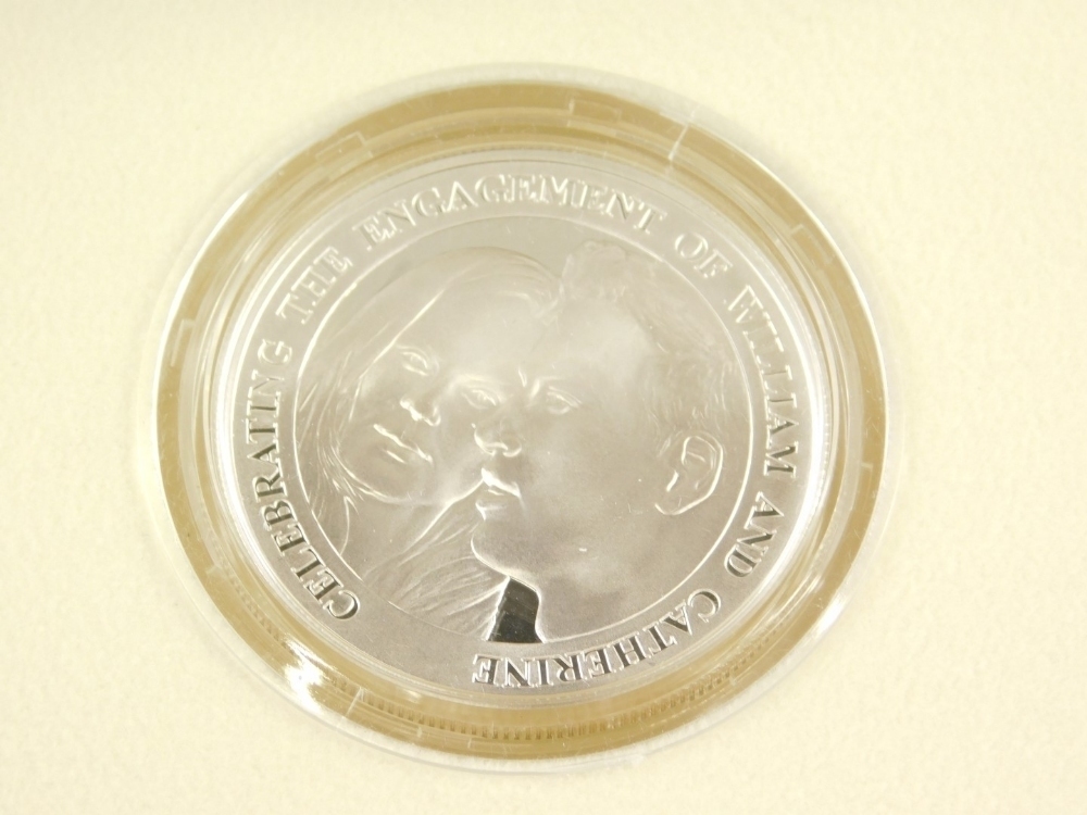 A Royal Mint Royal Engagement silver proof coin, Prince William and ...