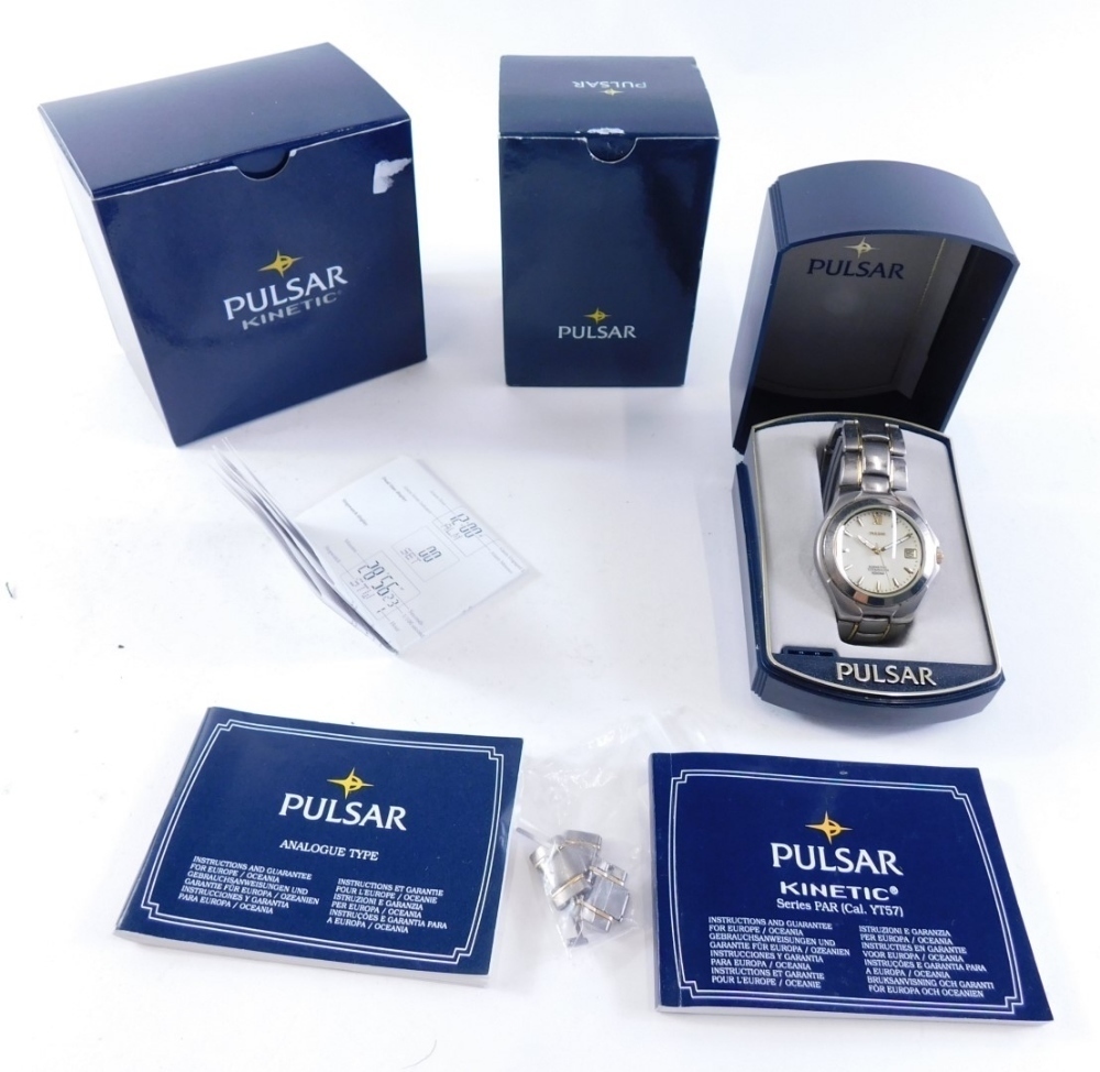 A Pulsar Kinetic Titanium wristwatch, the 3cm diameter dial with date ...