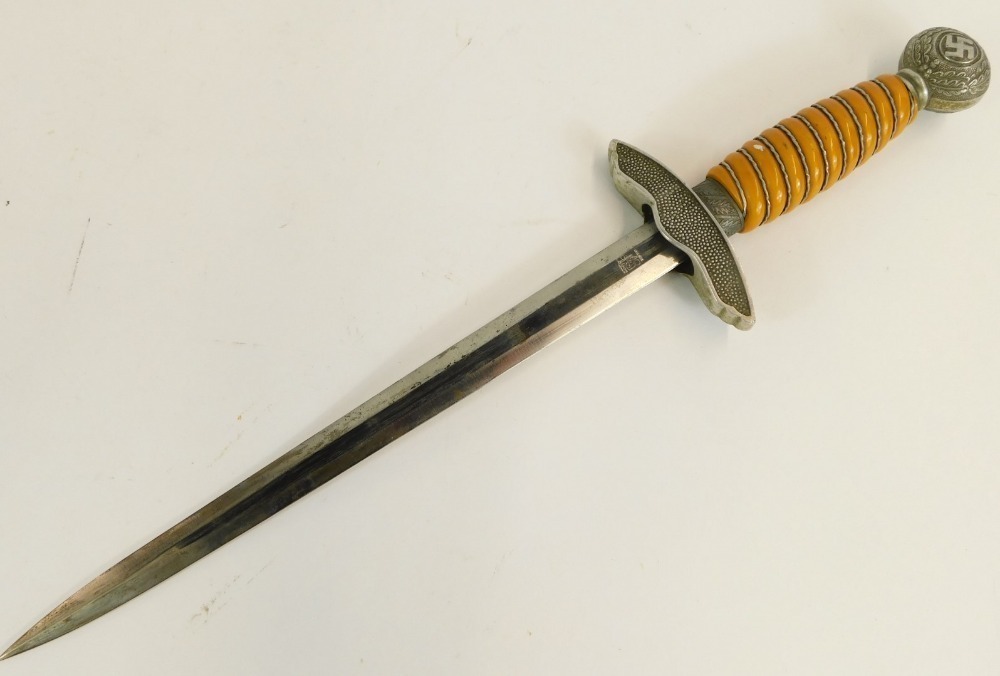 A Luftwaffe 2nd model dagger, with Eickhorn stamped blade, with ...